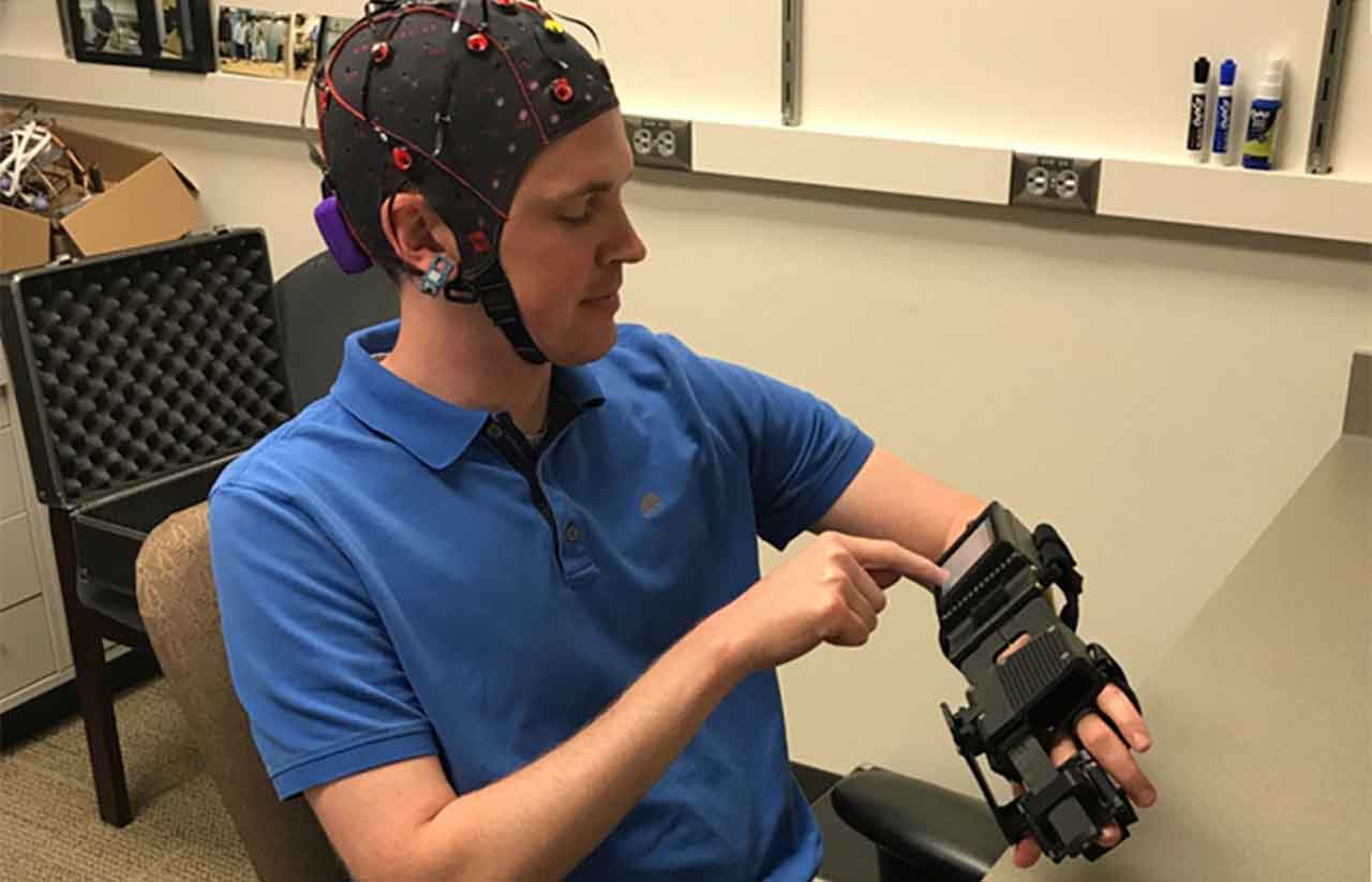 Device Helps Recovery from Stroke Paralysis | YourCareEverywhere