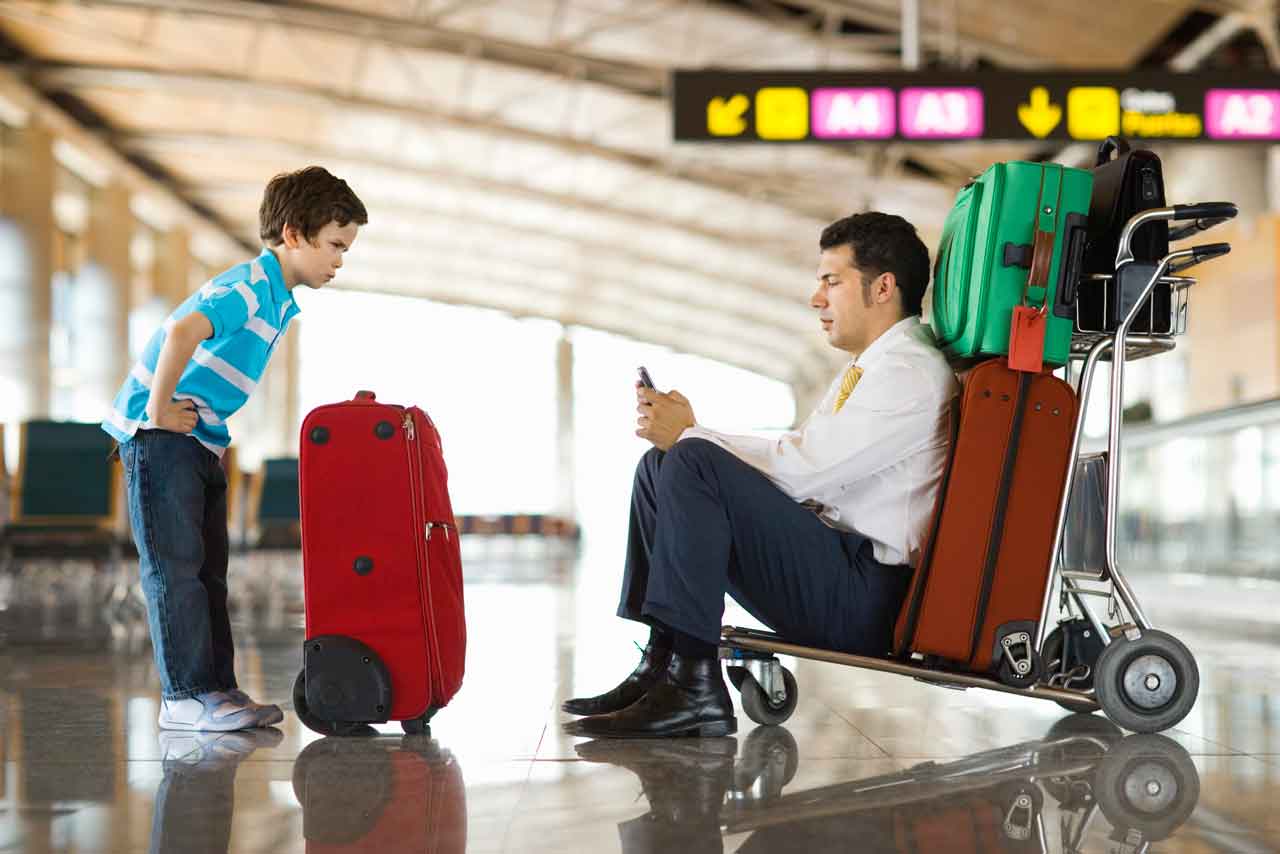 Smartphone Distracted Parenting Is a Bad Habit | YourCareEverywhere